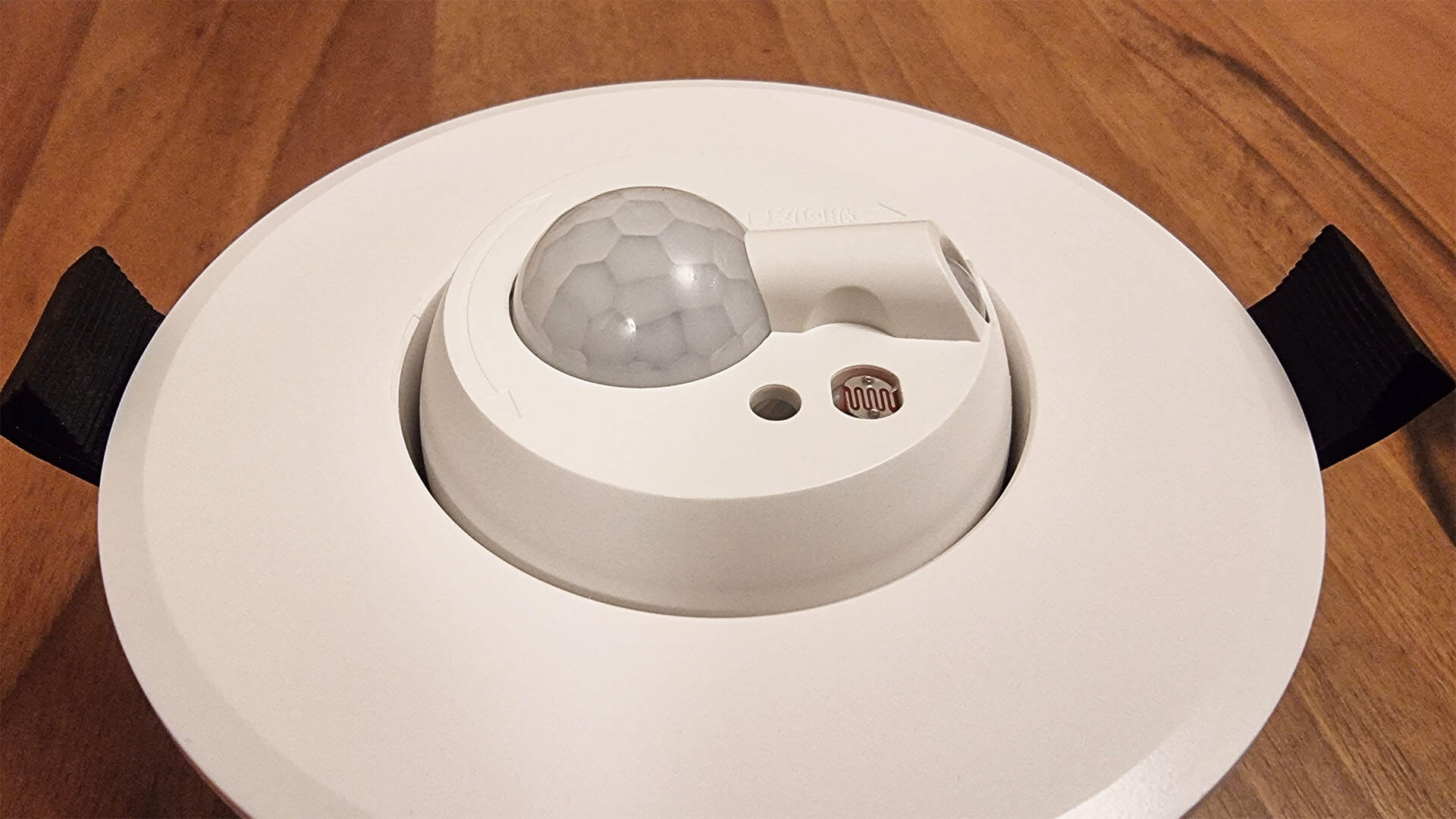 Tuya Ceiling Presence Sensor LY-TAD-K616S - SmartHomeScene