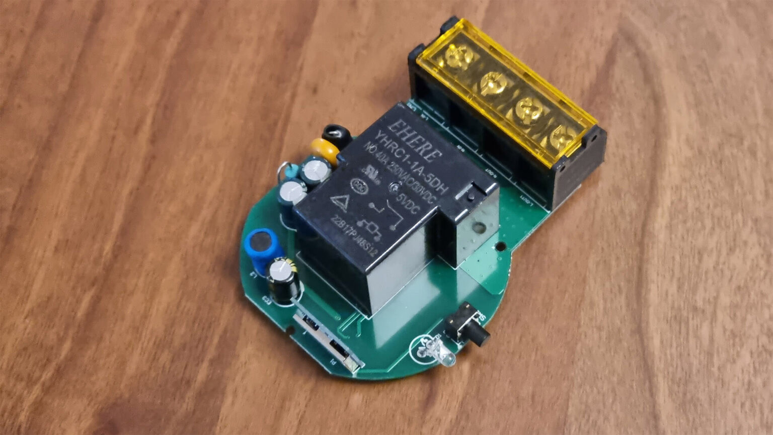 High Power Zigbee Relay with Energy Monitoring - SmartHomeScene