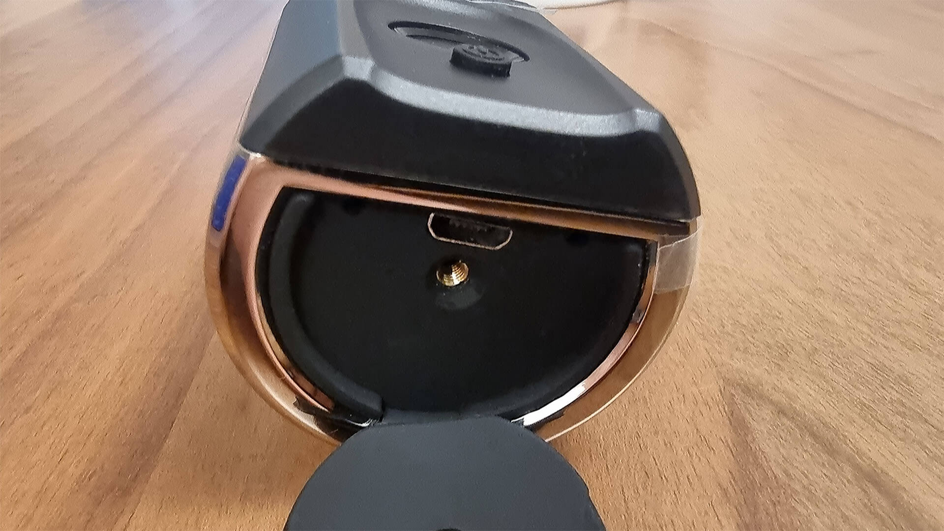WeLock Touch41 Fingerprint Smart Lock Review - SmartHomeScene