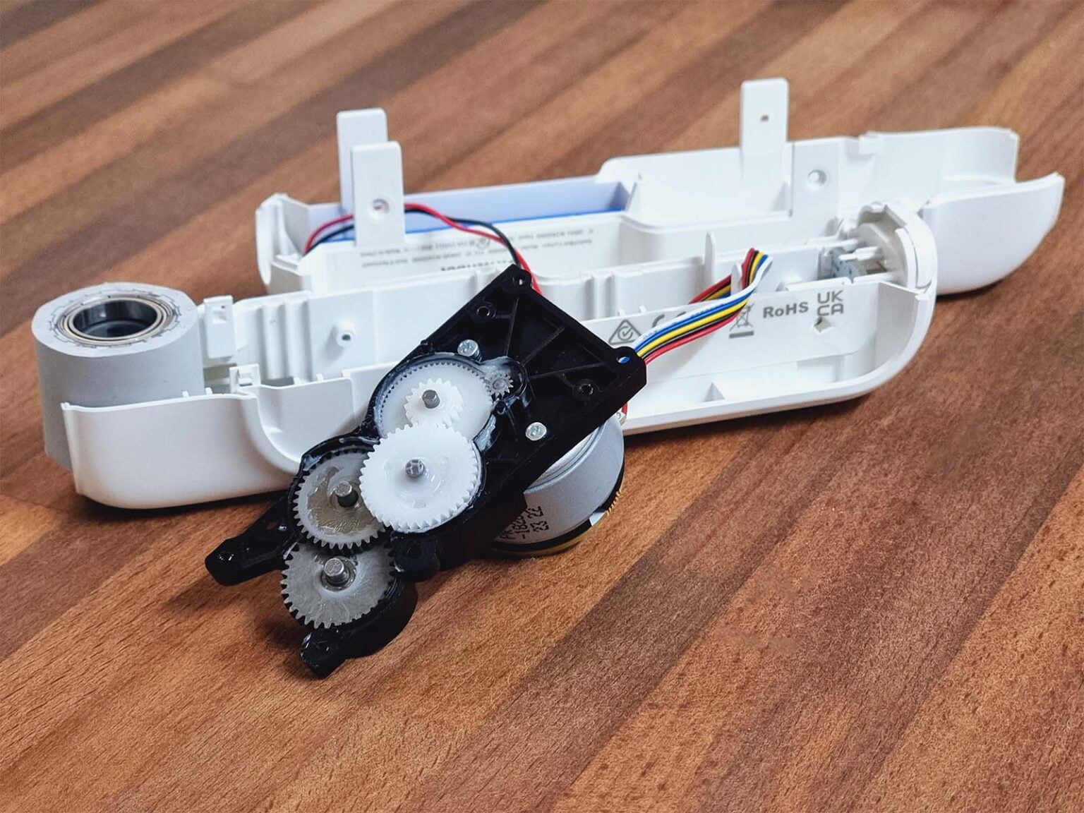 SwitchBot Curtain 3 Teardown and Review - SmartHomeScene