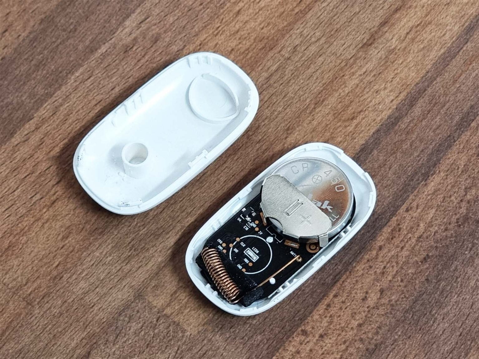 Meross Door and Window Sensor MS200H Review - SmartHomeScene