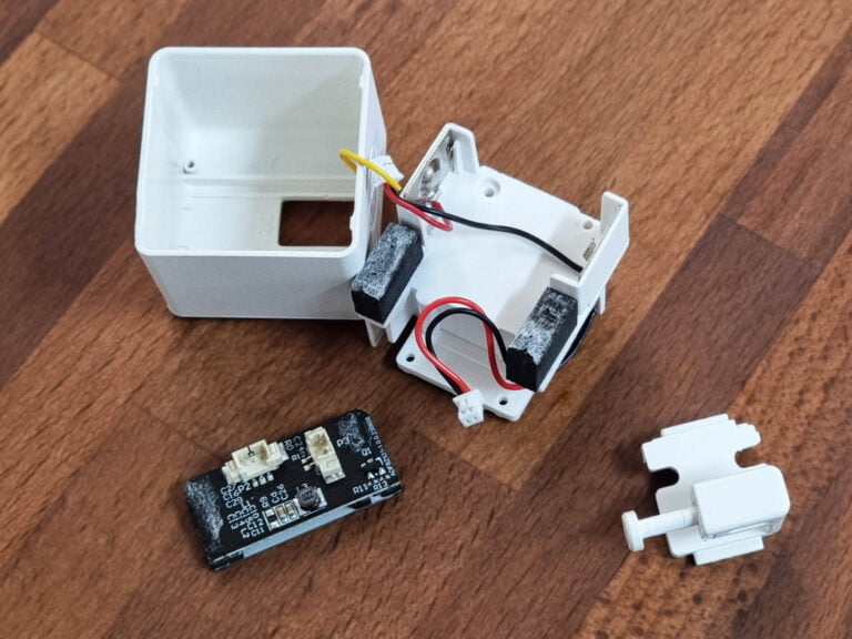 Tuya Zigbee Fingerbot Button Pusher Review | SmartHomeScene