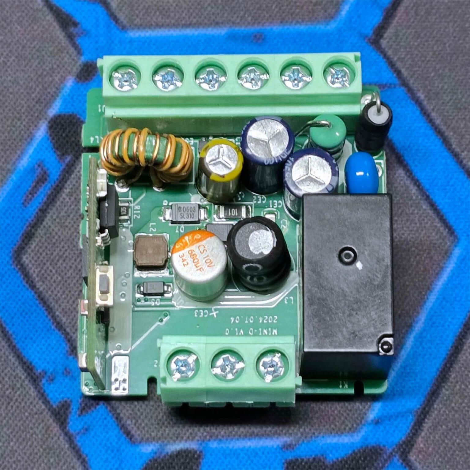 Sonoff Matter Dry-Contact Switch MINI-D Review - SmartHomeScene