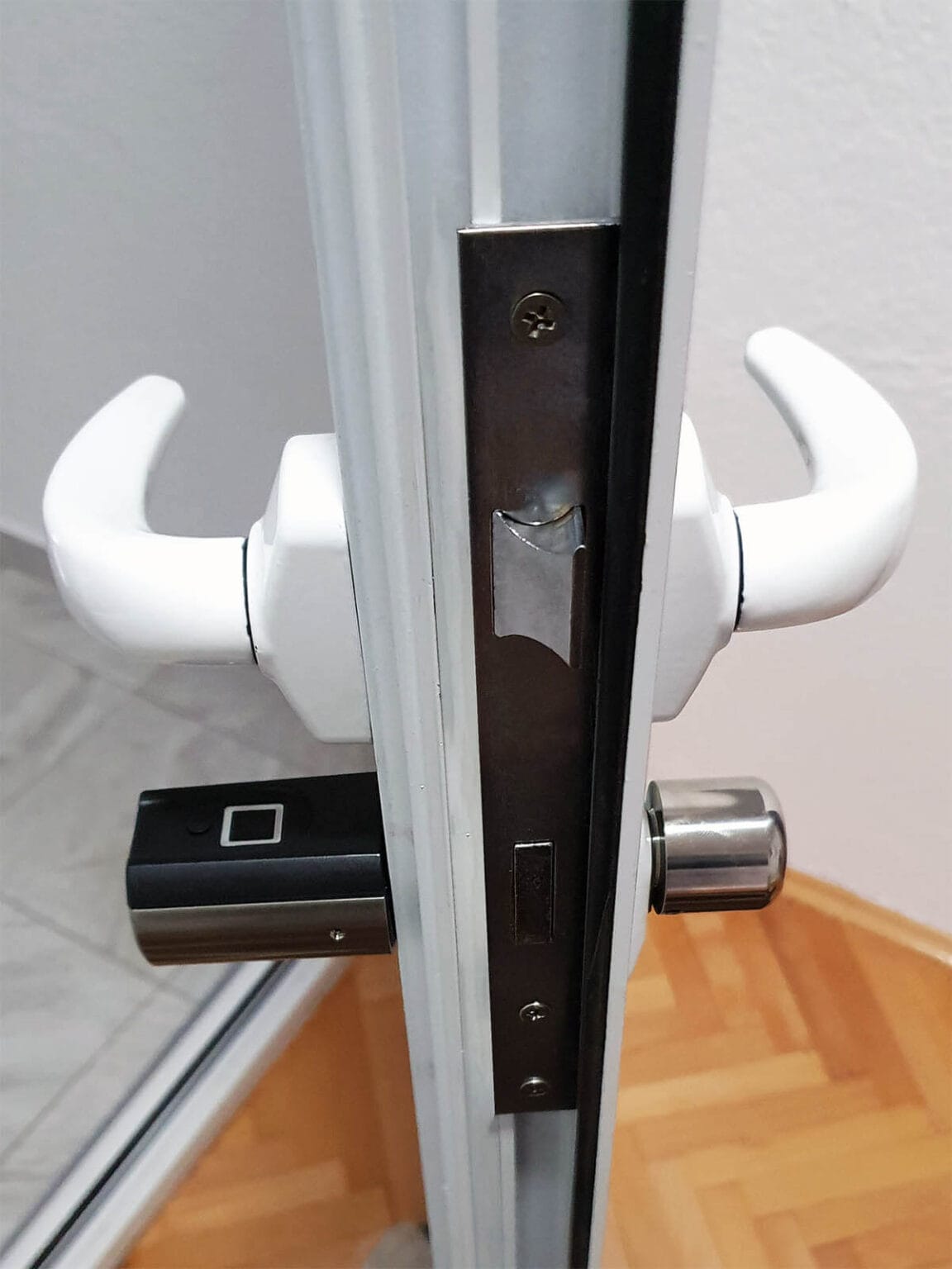 Welock SECBN51 Fingerprint Smart Lock Review | SmartHomeScene