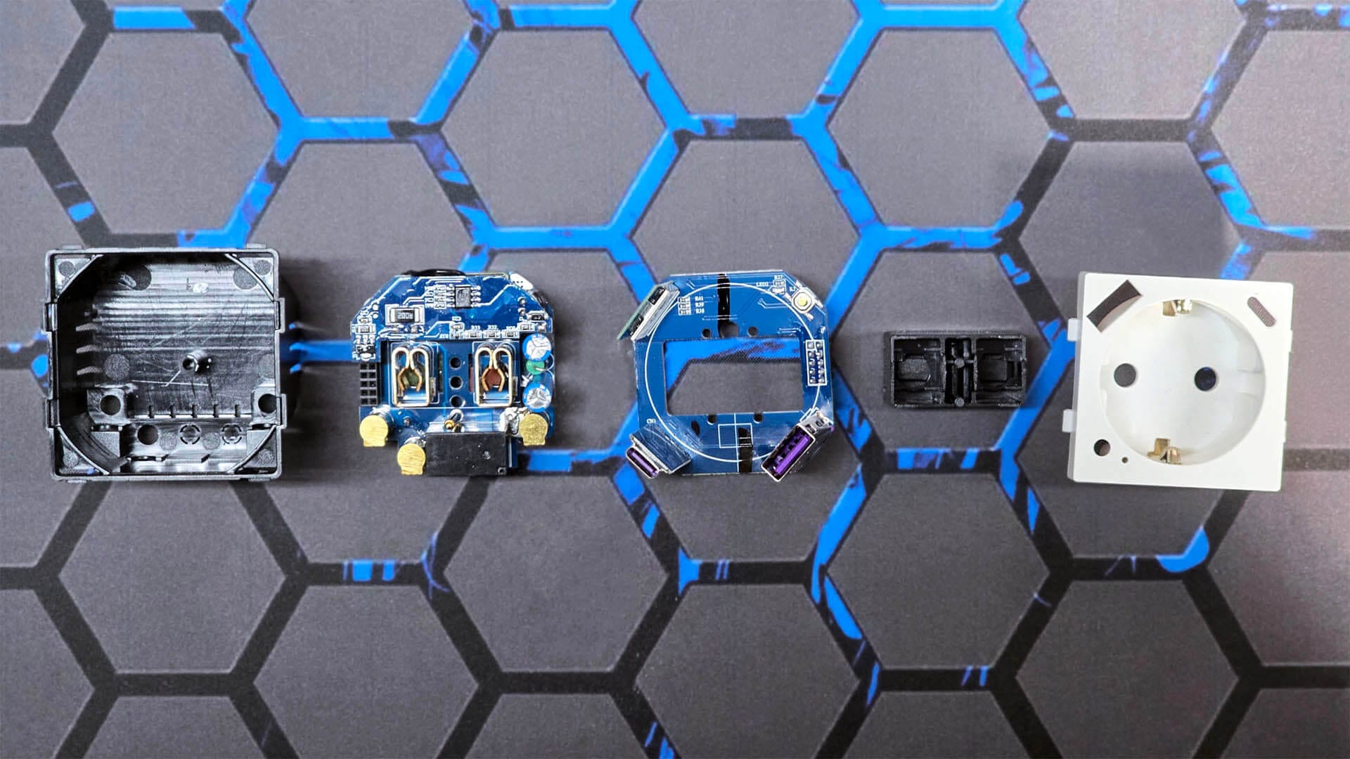 BSEED Zigbee Smart Outlet with USB-C Review - SmartHomeScene