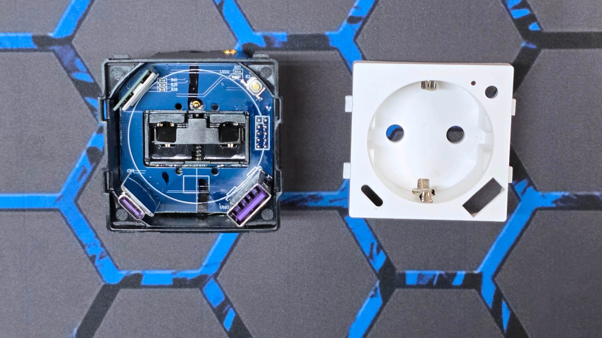 BSEED Zigbee Smart Outlet with USB-C Review - SmartHomeScene