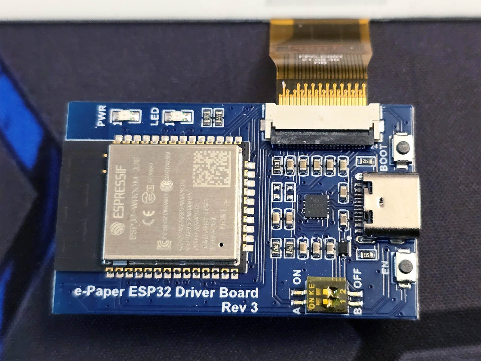 E-Paper Dashboards with Waveshare and ESPHome - SmartHomeScene