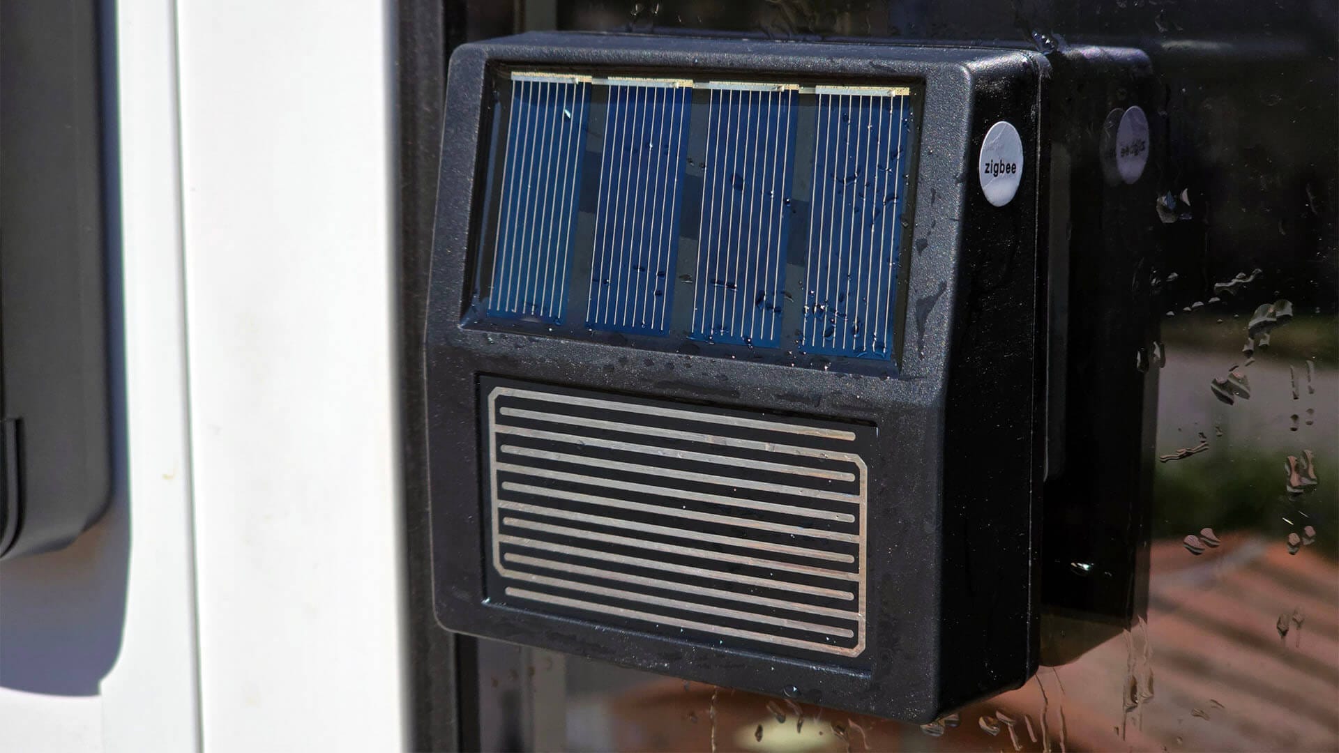 Tuya Zigbee Solar Rain Sensor XFY Review | SmartHomeScene